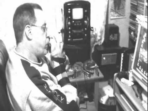 Alan Craddock Plays Serious Harp in Old Movie Mode - YouTube