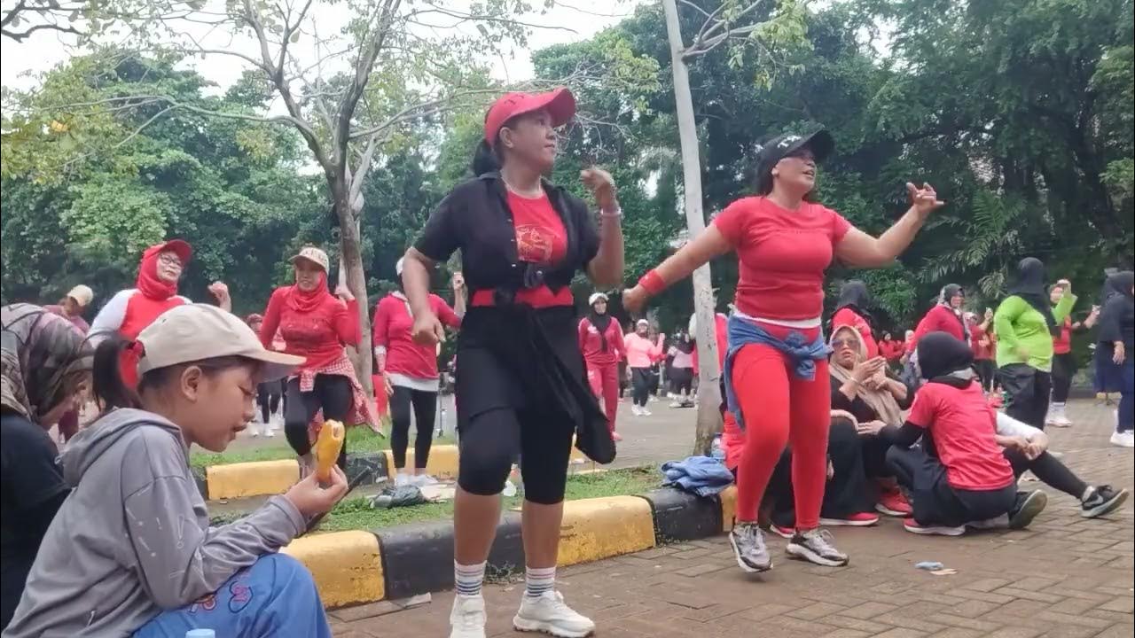 senam emak emak gemoy - YouTube