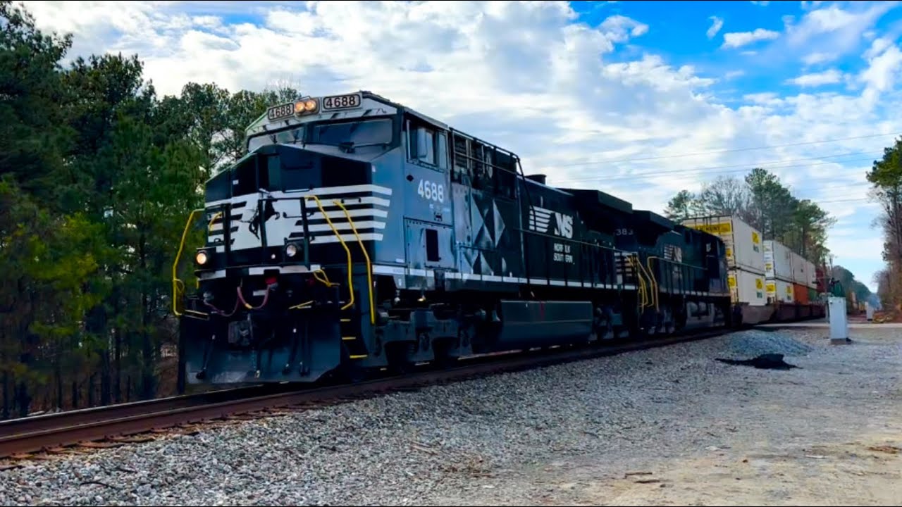 NS I82 Extra NS 282: NS 4688 4383 Duluth/Norcross GA - YouTube