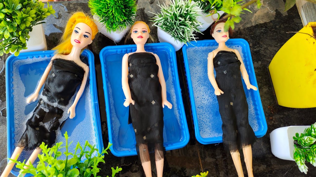 Barbie Bath Swimming Tub | 3 பார்பியும் குளிக்க போறோம் | 3 Barbie Bath ...