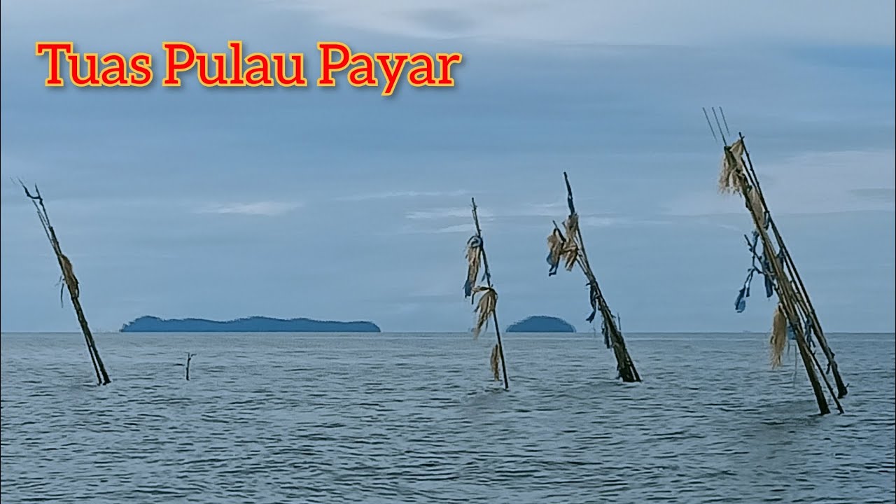 Mancing ikan laut Selat Melaka di Tuas Pulau Payar, Langkawi, Kedah ...