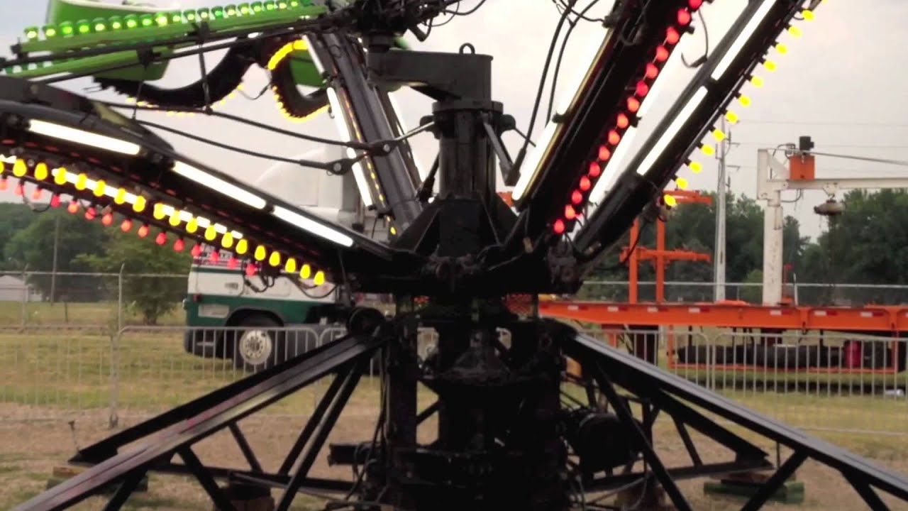 Eyerly Spider Heart of Illinois Fair - YouTube