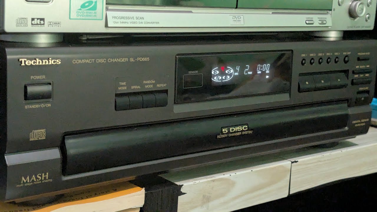 Technics 5 Disc CD player from 1995 - YouTube