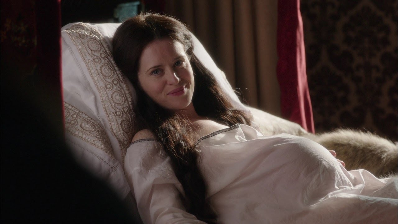 Claire Foy - Anne Boleyn S1E3 - Pregnant Elizabeth l - Wolf Hall - YouTube