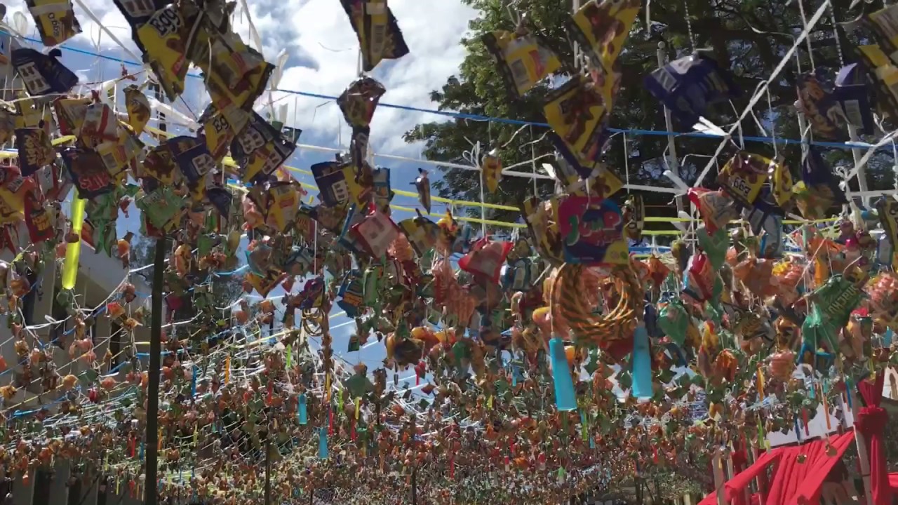 'PABITIN' only in Tanjay! | It's more FUN in the Philippines - YouTube