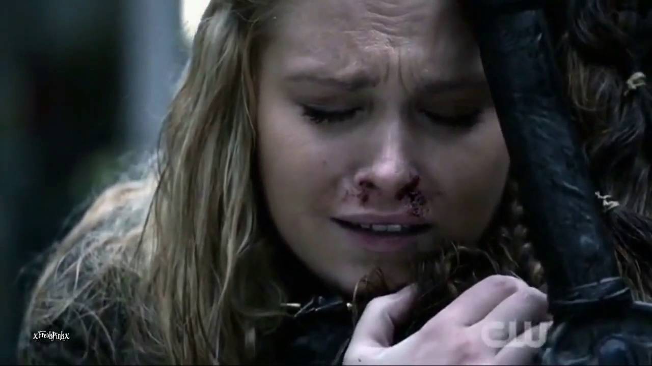 Clarke and Lexa.. First Kiss, Second Kiss, Last Kiss - YouTube