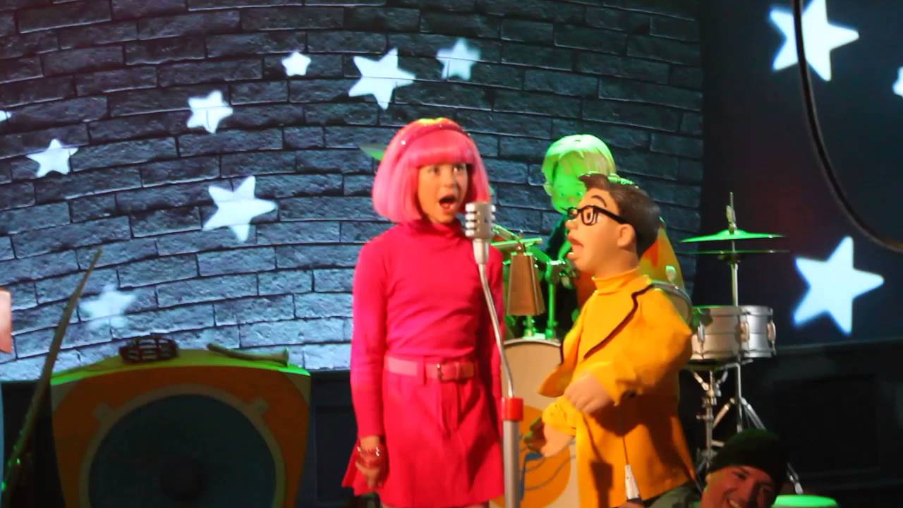 Chloe Lang Lazytown