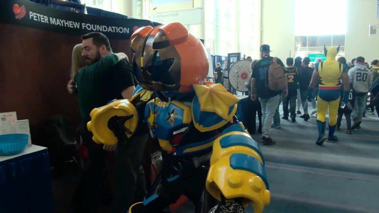 Rhode Island Comic Con comes to Providence - YouTube