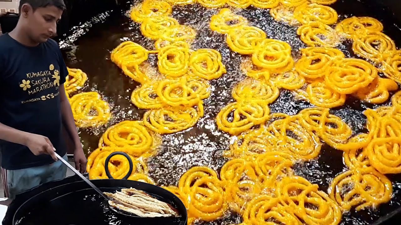 15 Years Old kid Selling Fafda | Gujarati Jalebi Fafda of Ahmedabad ...