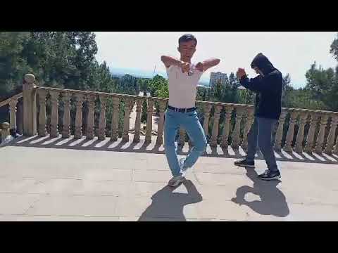 SƏNAN İSLAMOV PARKDA AVAR RƏQSİ