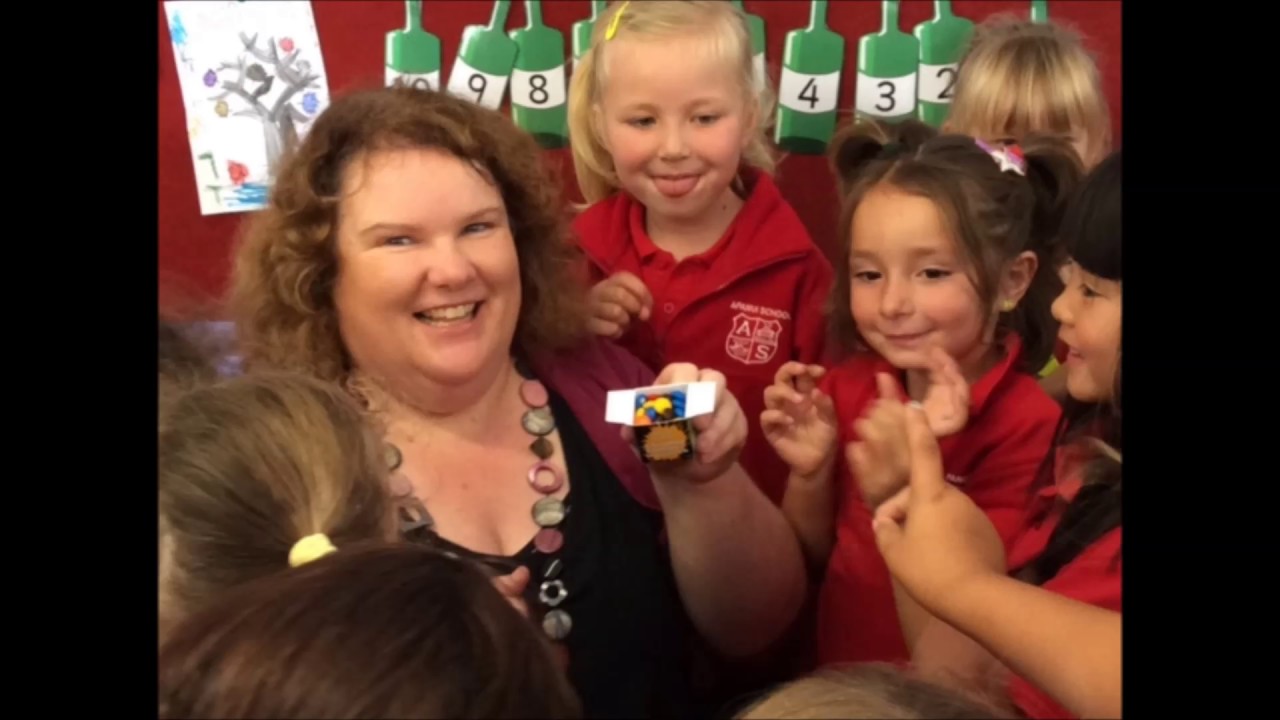 Apanui School - Wall Worthy 2016 - YouTube