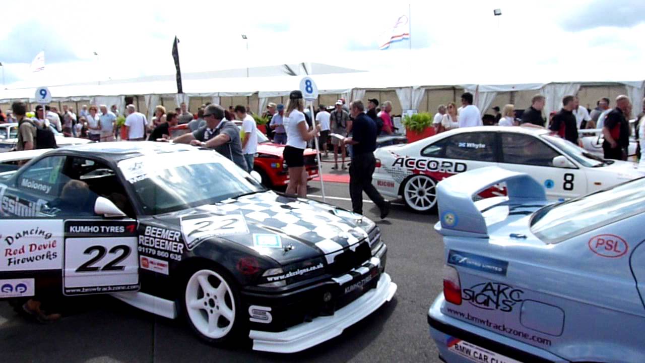 David Leslie memorial touring car race Silverstone Classic 2009 - YouTube