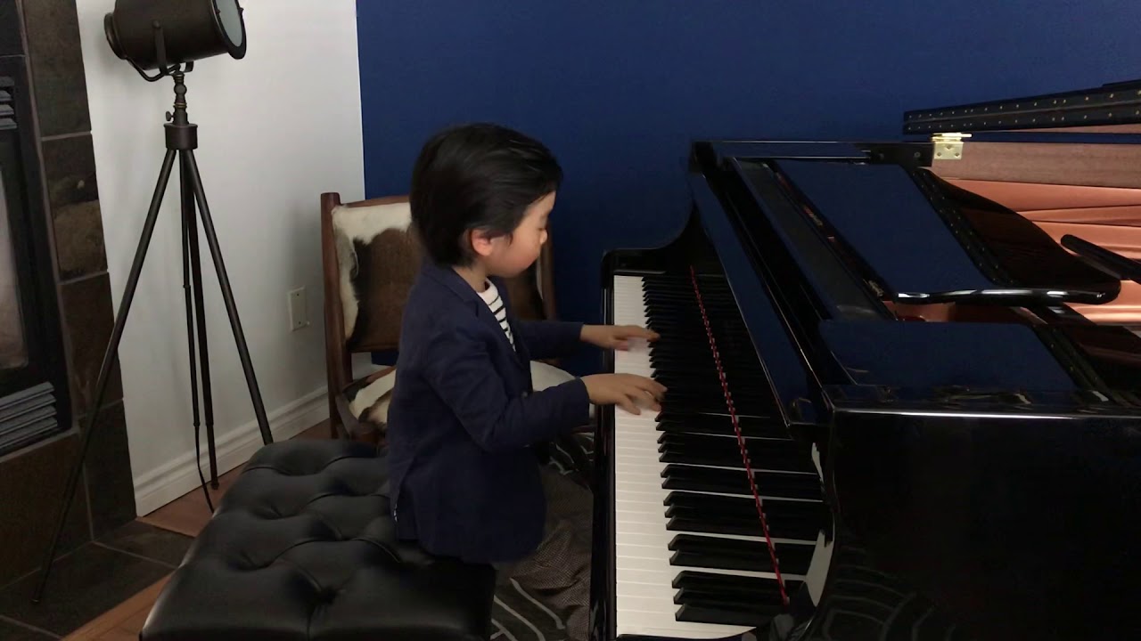 Beethoven’s Fur Elise by 5 year old Lucas Yao - YouTube
