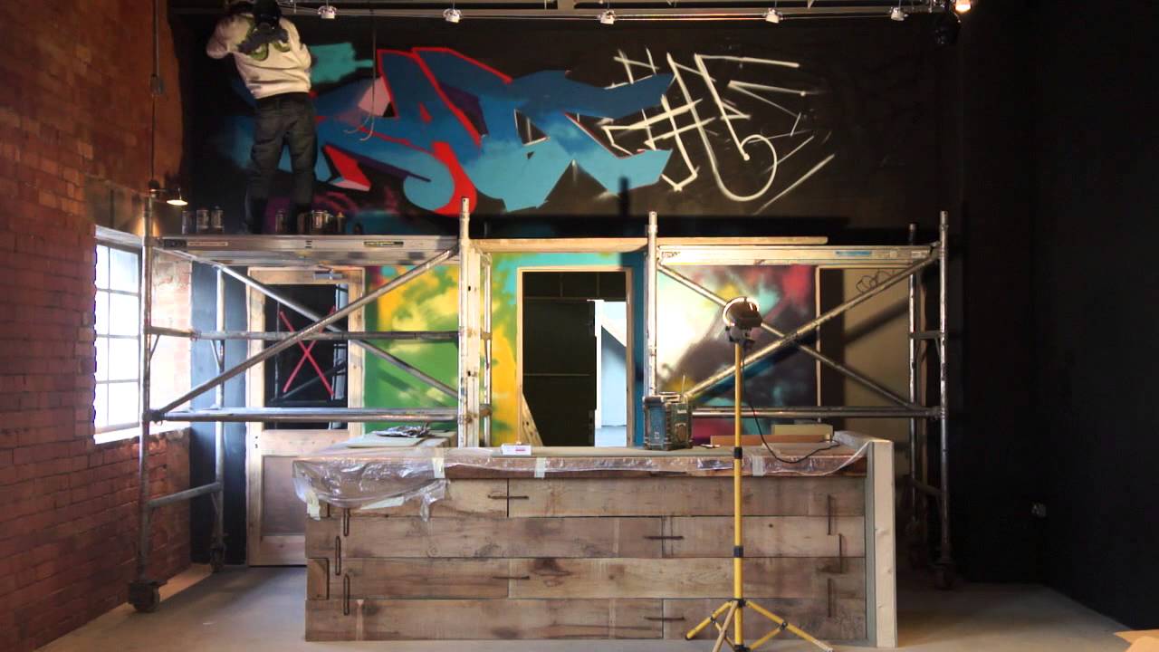 Ratchet Clothing: Flagship store graffiti wall - YouTube