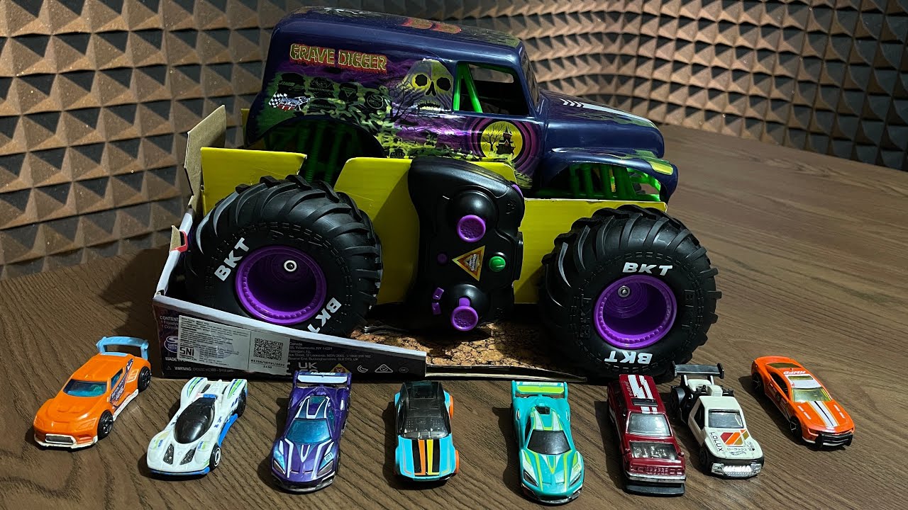 Unboxing Mobil RC dari Monster Jam ada juga Mobil Balap Hot Wheels ...