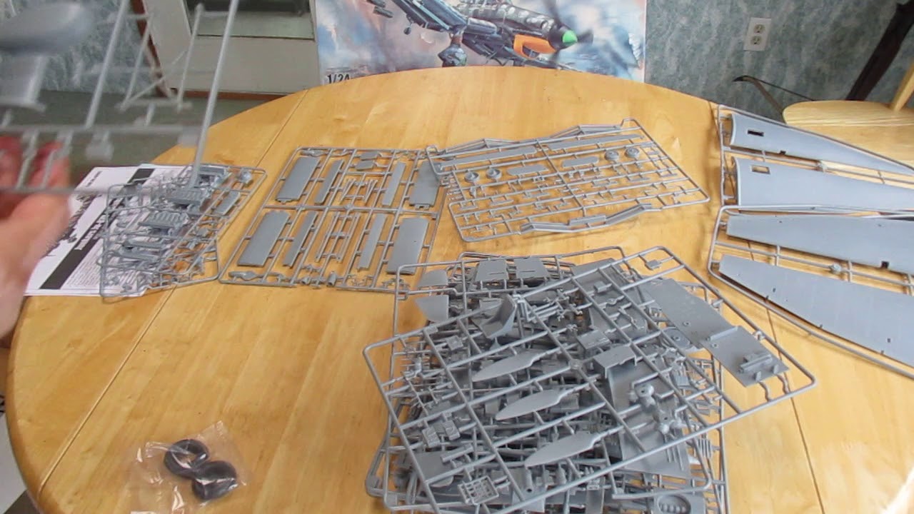 Trumpeter 1/24 Ju 87 D5 Stuka Review - YouTube