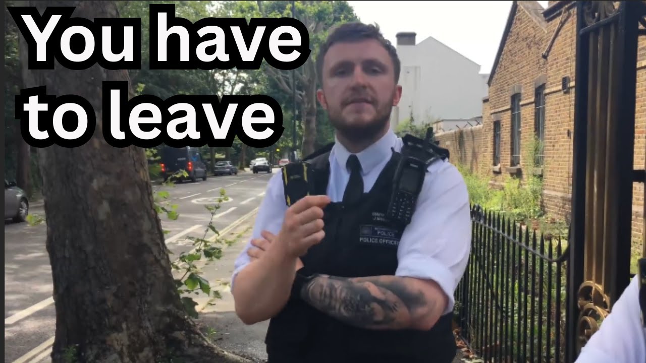 Auditor Schools the Met Police on Filming Legislation - YouTube