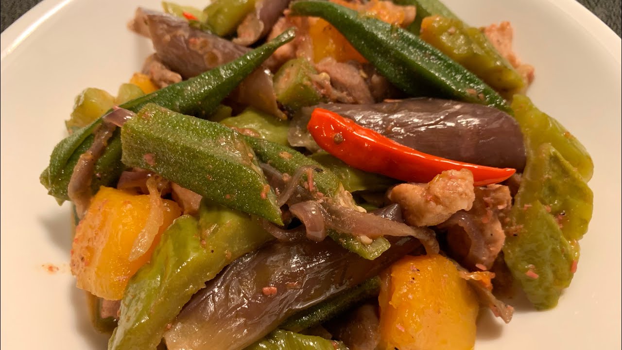 PINAKBET OR PAKBET / ILOCANO DISH /SAUTÉED MIXED VEGETABLES WITH SHRIMP ...