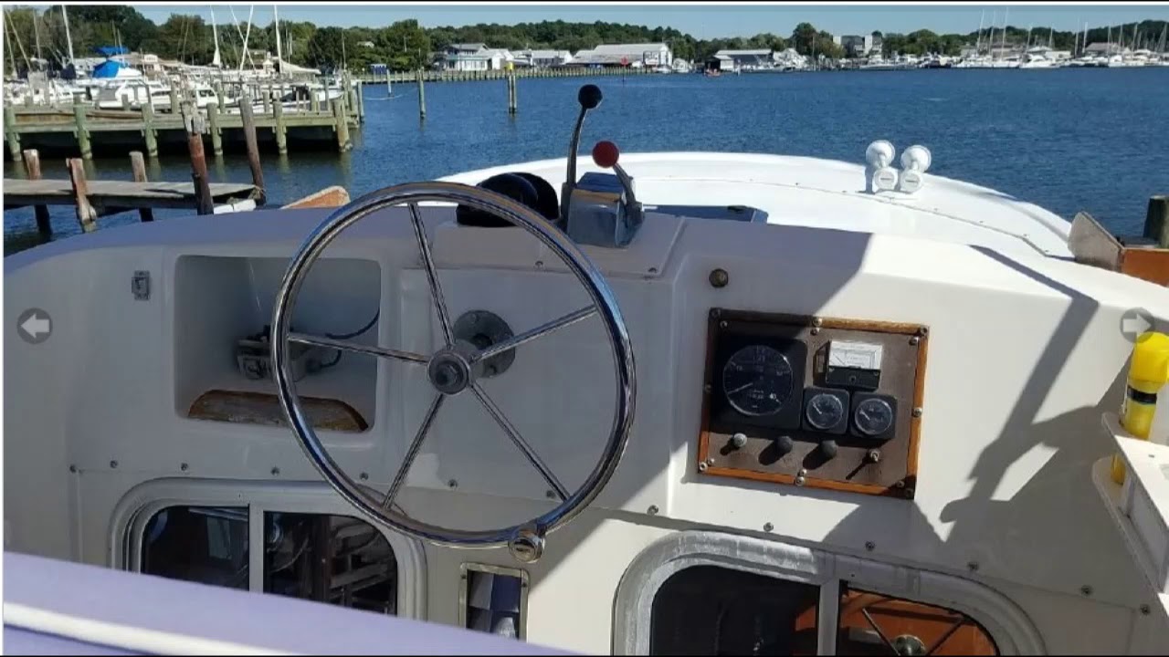 Eagle 32 Pursuit - YouTube