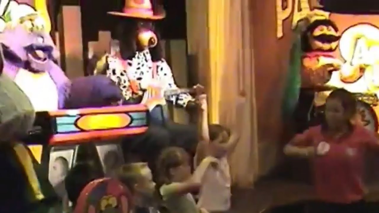 Footage Of Chuck E Cheese Visalia Ca In 2004 Youtube