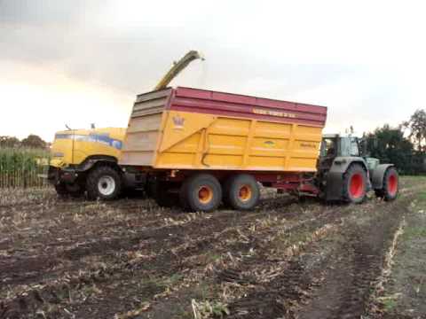 Gebr. Visch Bv in de mais - YouTube