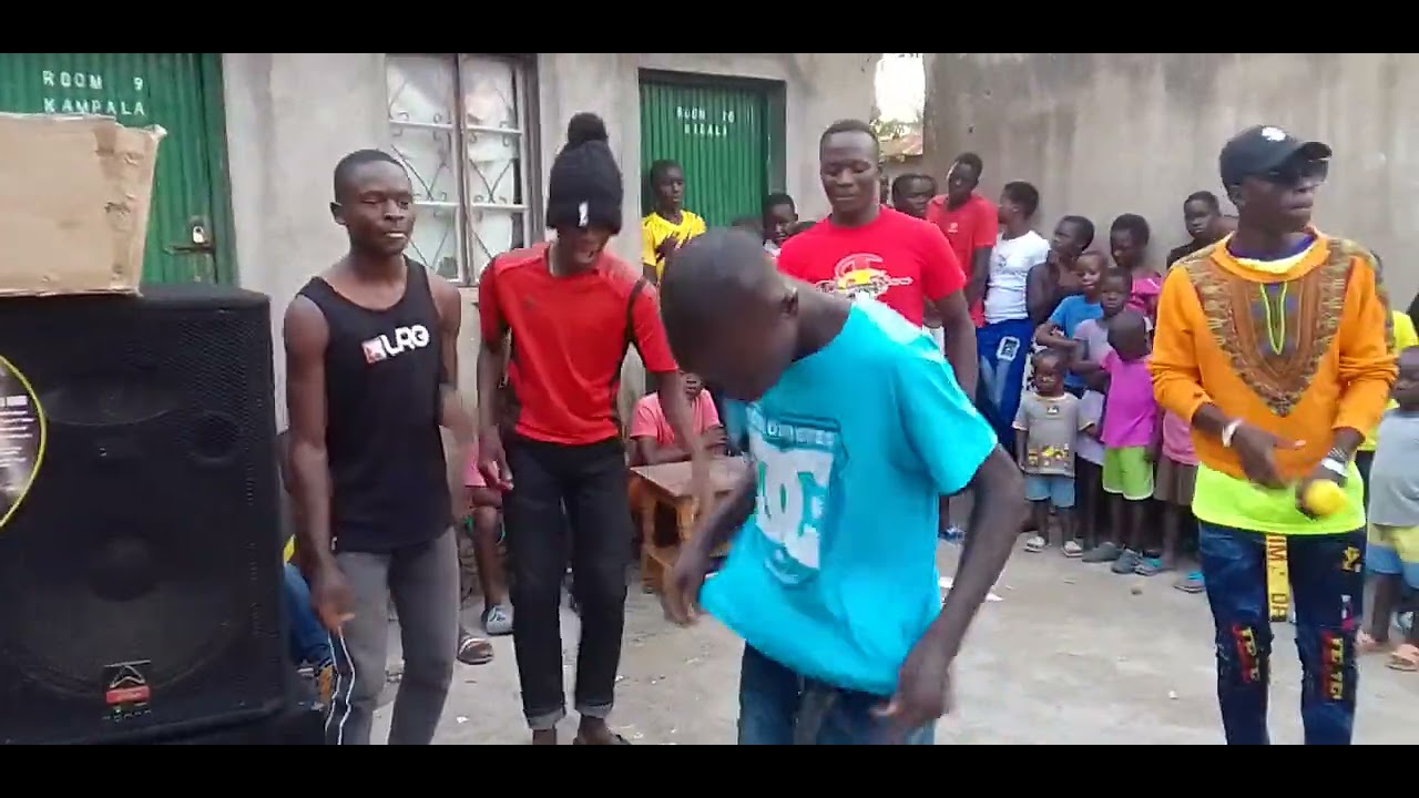 Deno Flevar-performing live - YouTube