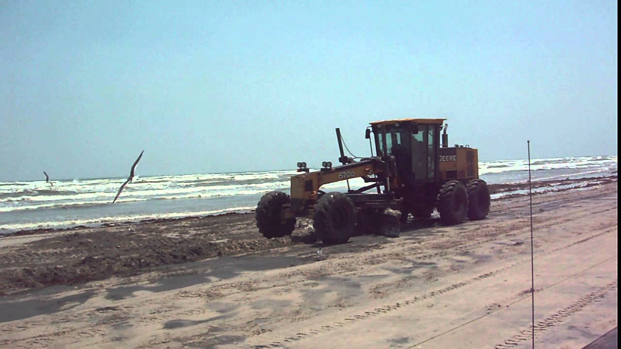 PORT ARANSAS BEACH SCRAPING GRADER BULLDOZER TEXAS - YouTube