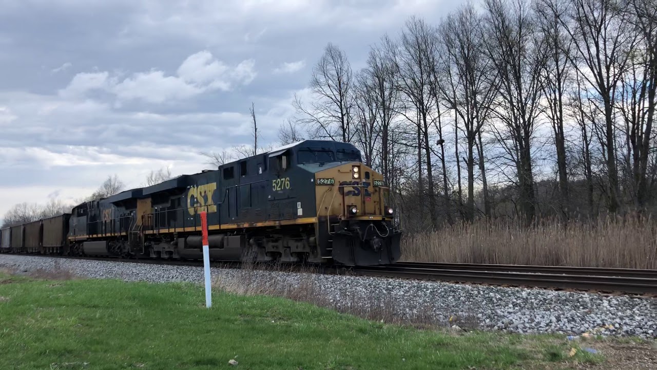 CSX 5276 & 975 Lead Eastbound D752 at Diamond Street Crossing - YouTube