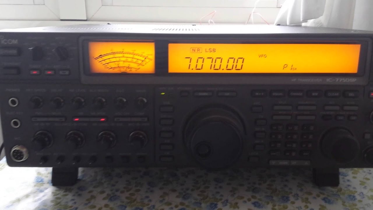 ICOM IC-775DSP qso in 40 metri IZ8MXM - YouTube