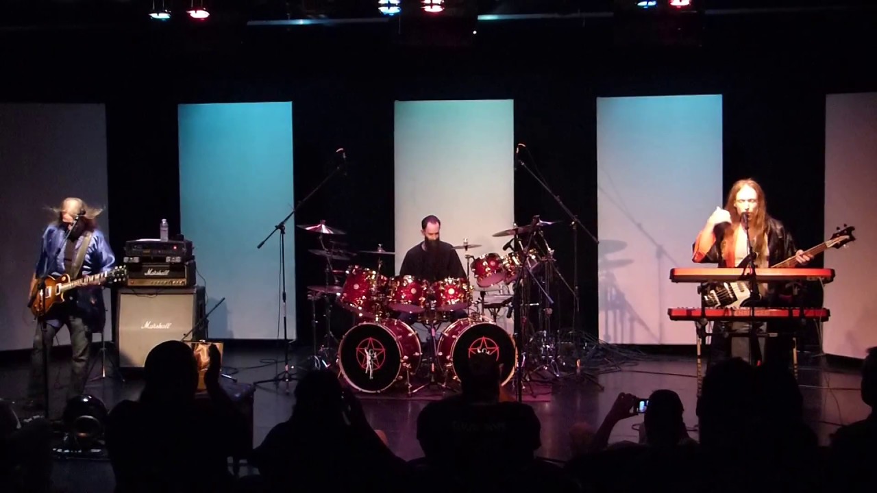 "YYZ" performed by Caress of Steel (Rush Tribute Band) - YouTube