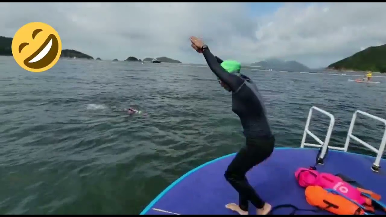 Watch our BELLY FLOP DIVE//Practice Dive /Pontoon Repulse bay - YouTube