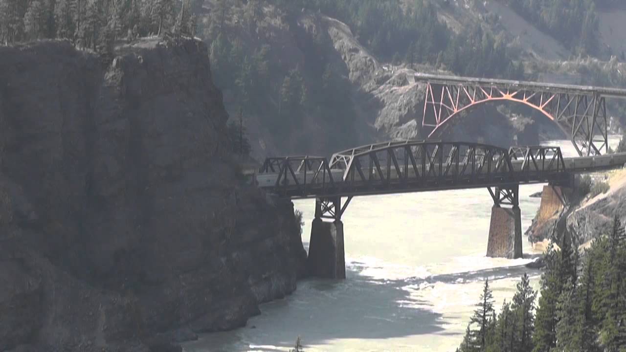 CP Rail - A Potash Empties unit train rolls across the lower Cisco ...