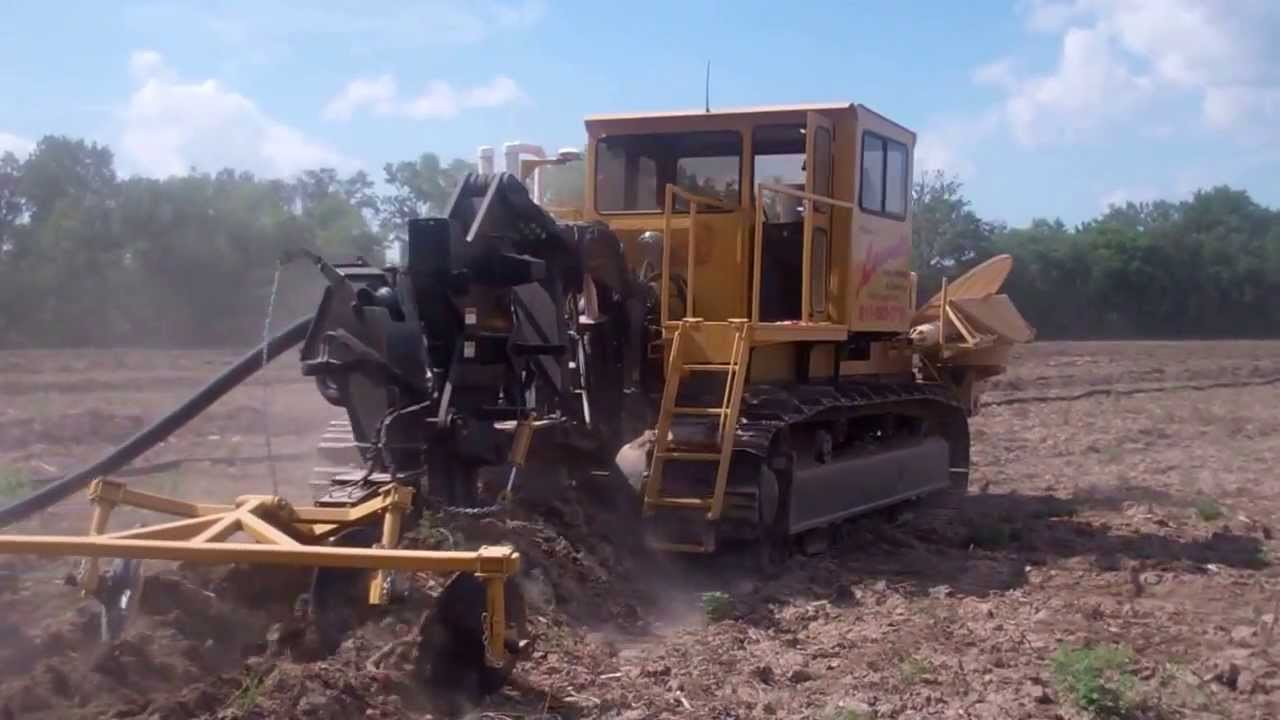 Drainage Tile Installation with Hydramaxx 3610 Plow - YouTube