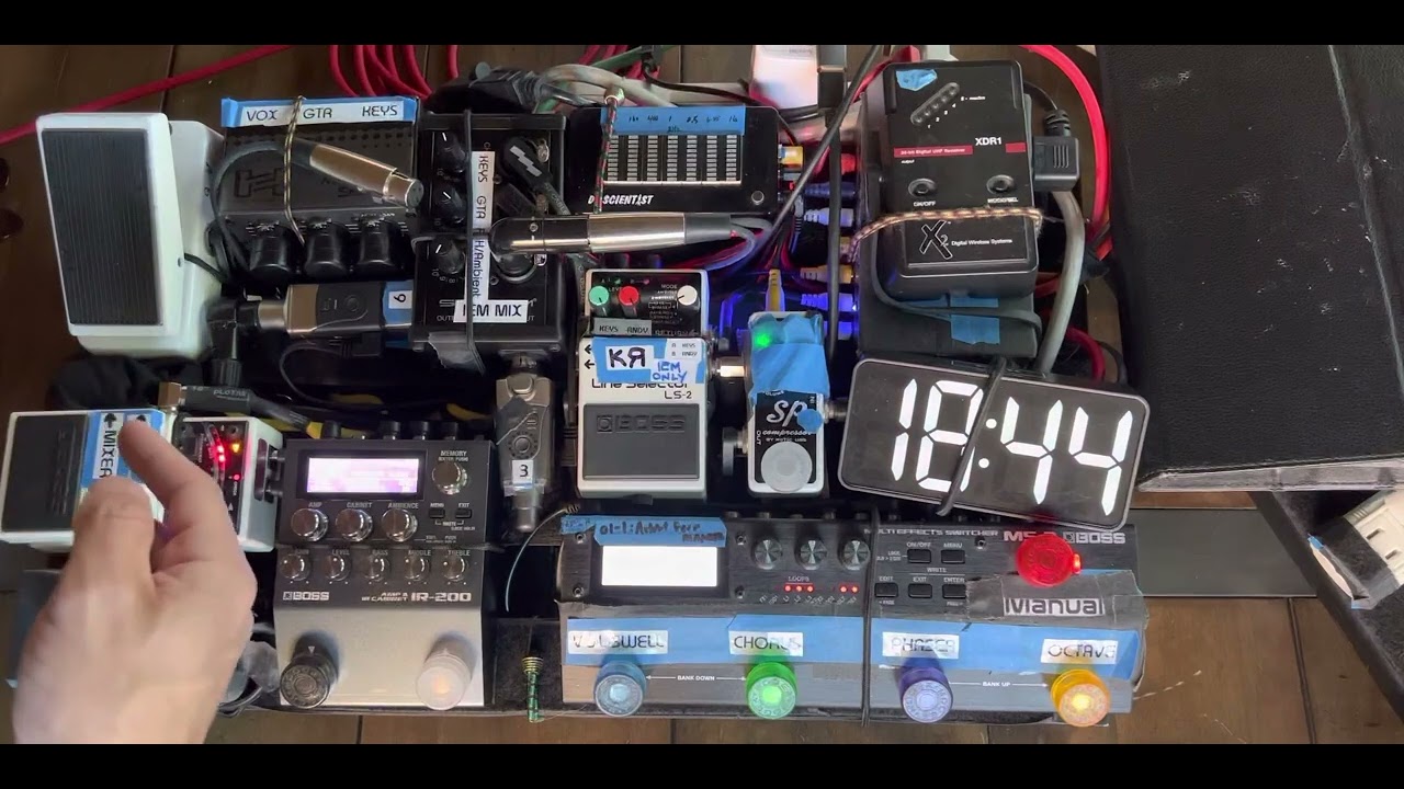 My current Guitar Pedalboard setup explained (Boss IR-200, Boss MS-3 ...