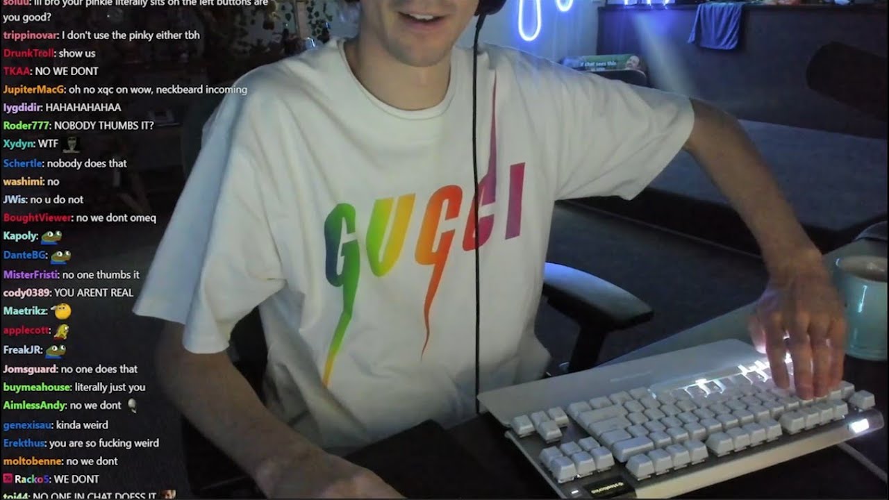 xQc Says He Press CTRL Using His Thumb - YouTube