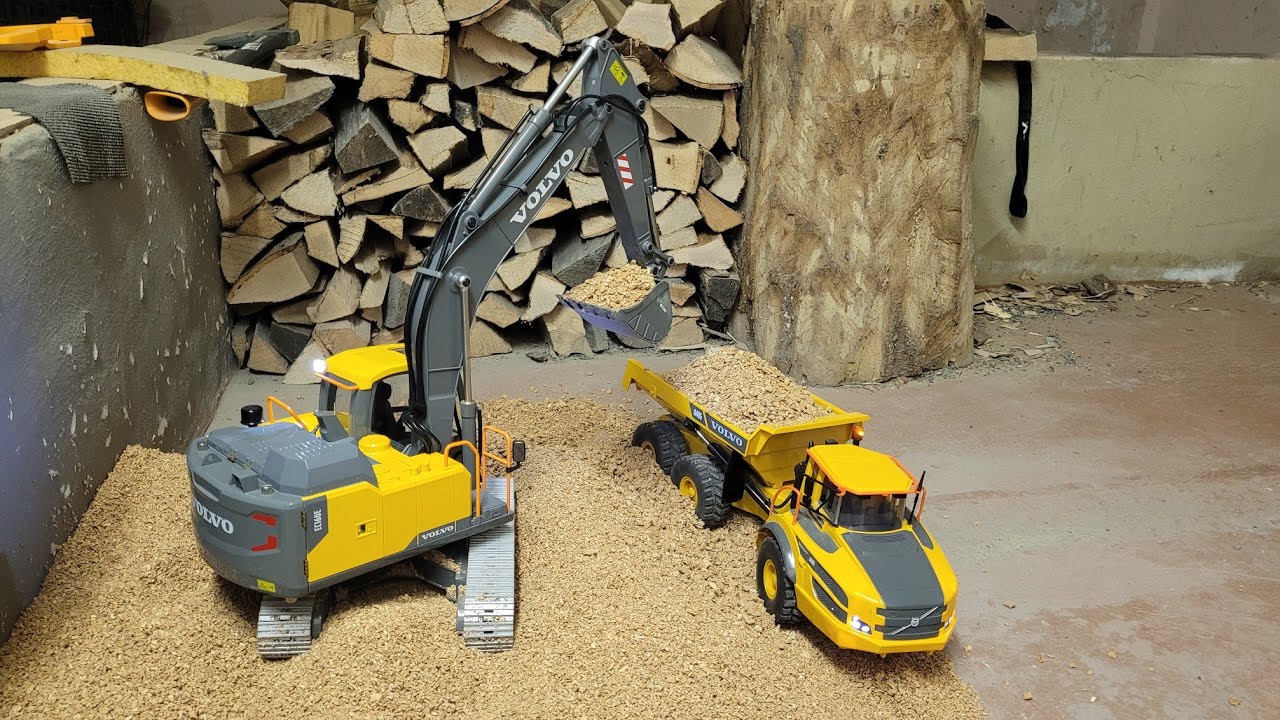 RC Bagger Volvo EC160 E (1:14) mit Volvo Dumper (1:20) arbeiten mit ...