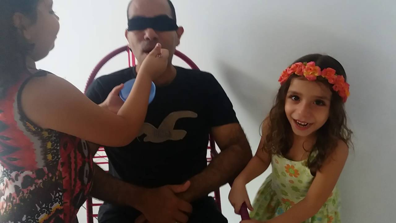 Desafio da comida com papai. - YouTube