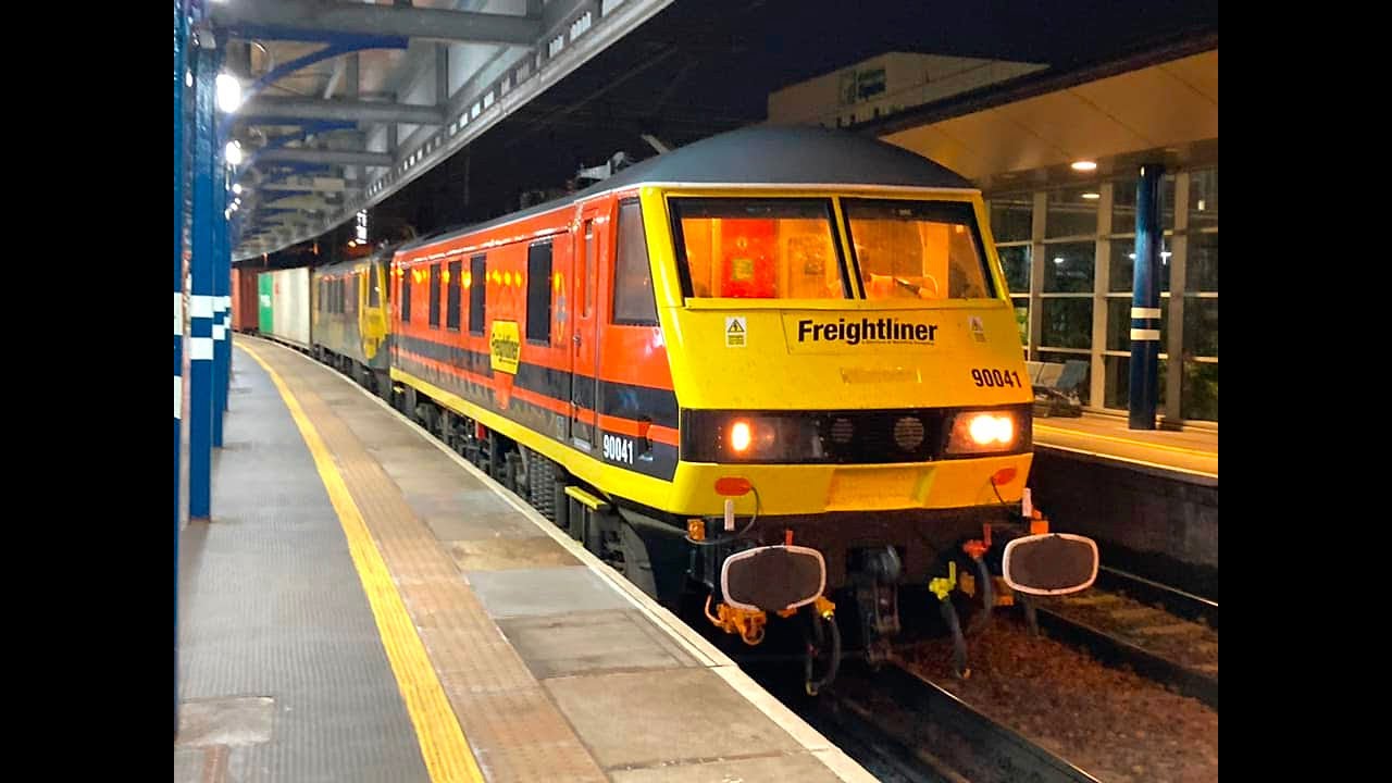 WCML DIVERTED FREIGHT THROUGH STOCKPORT CLASS 66 90 92 06/09/2023 - YouTube