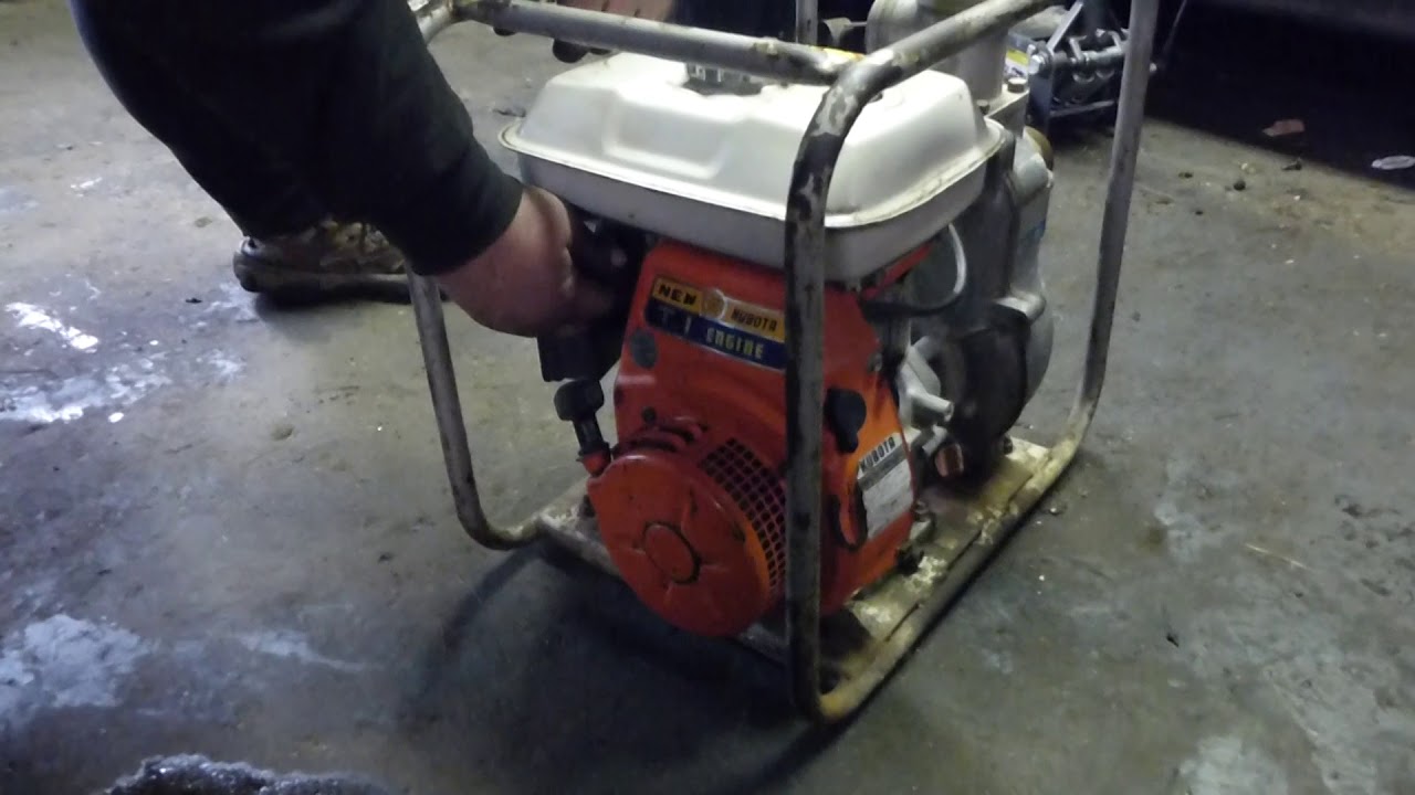 Kubota GS130 Engine running - YouTube