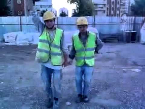 halay oynayan işçiler