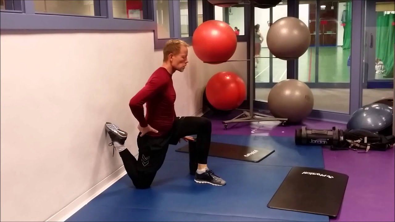 TFL and Rectus Femoris wall stretching - YouTube