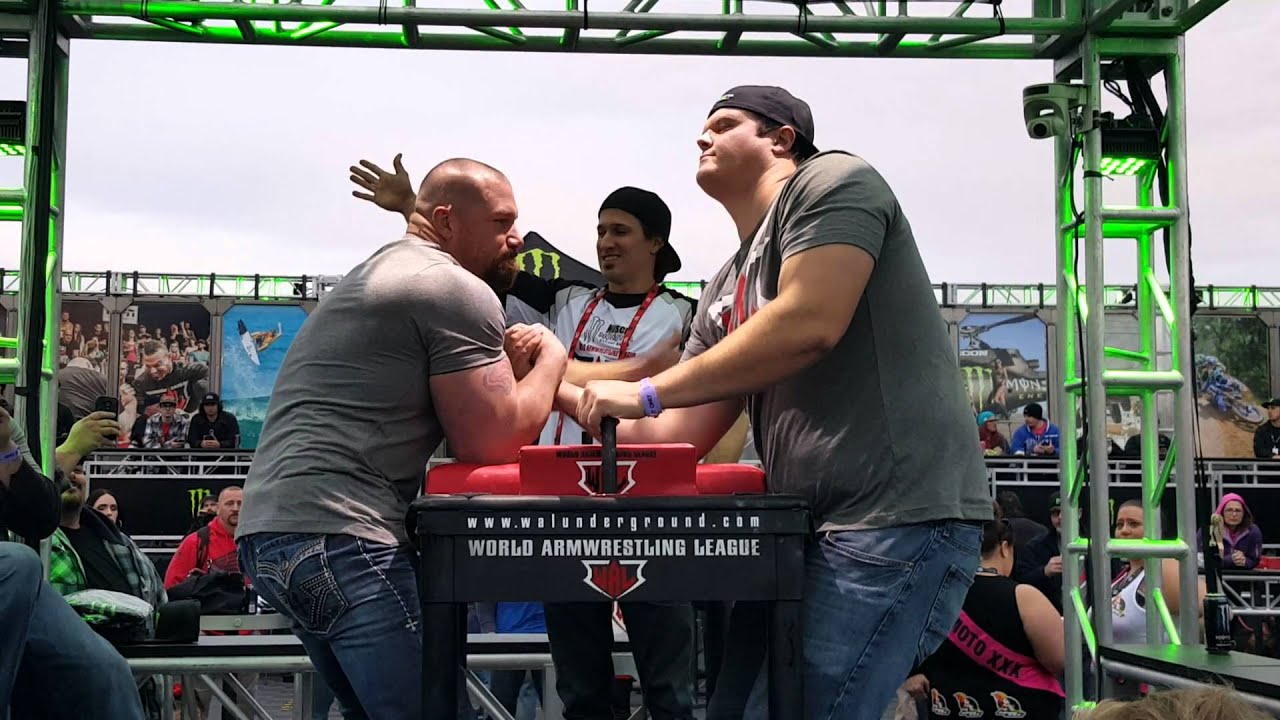 Robbie Topie vs Derek Smith @ WAL Armwrestling Monster Energy ...