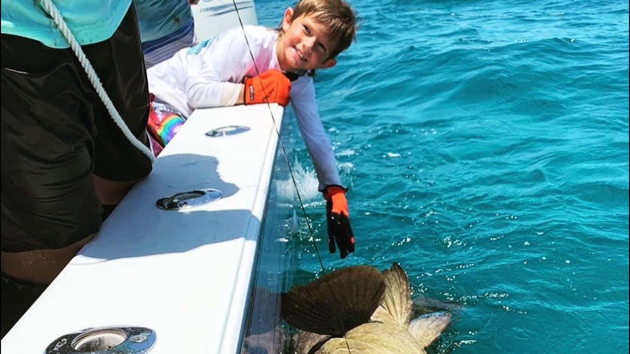 Epic Bucket list! Handlining a Giant Goliath Grouper deep sea fishing ...