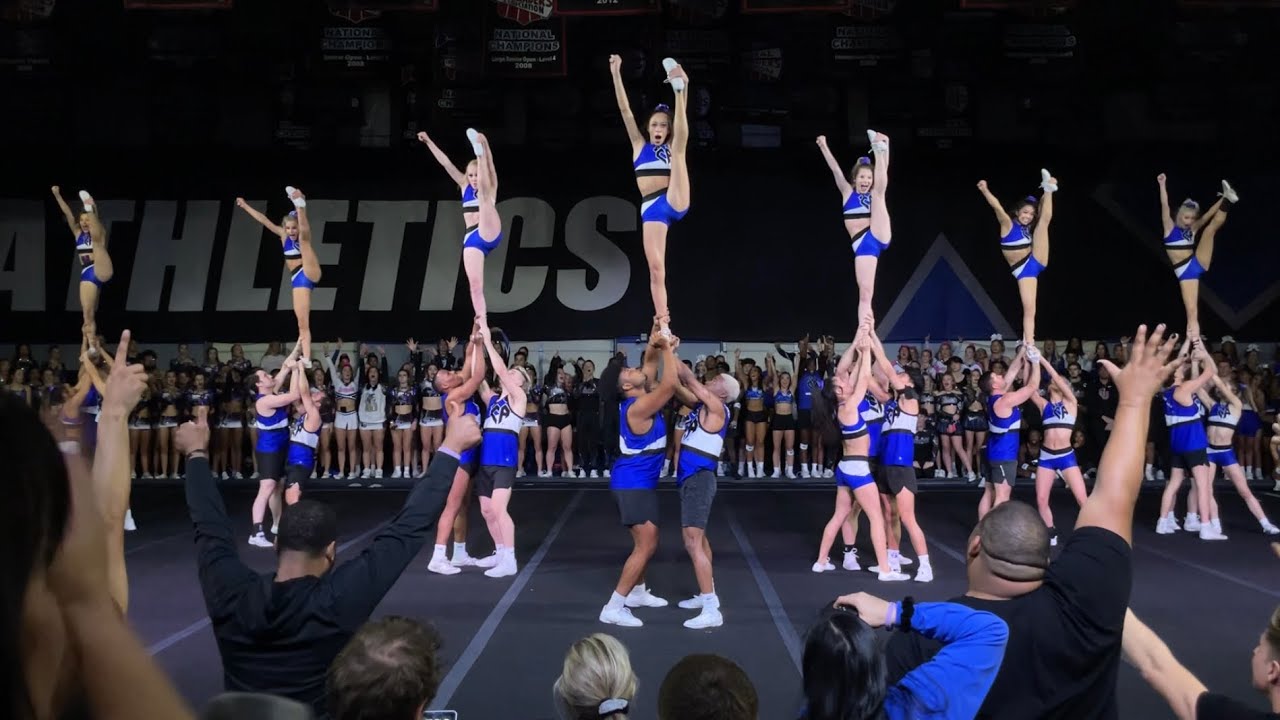 Cheer Athletics Crewcats NCA Showoff 2022 - YouTube