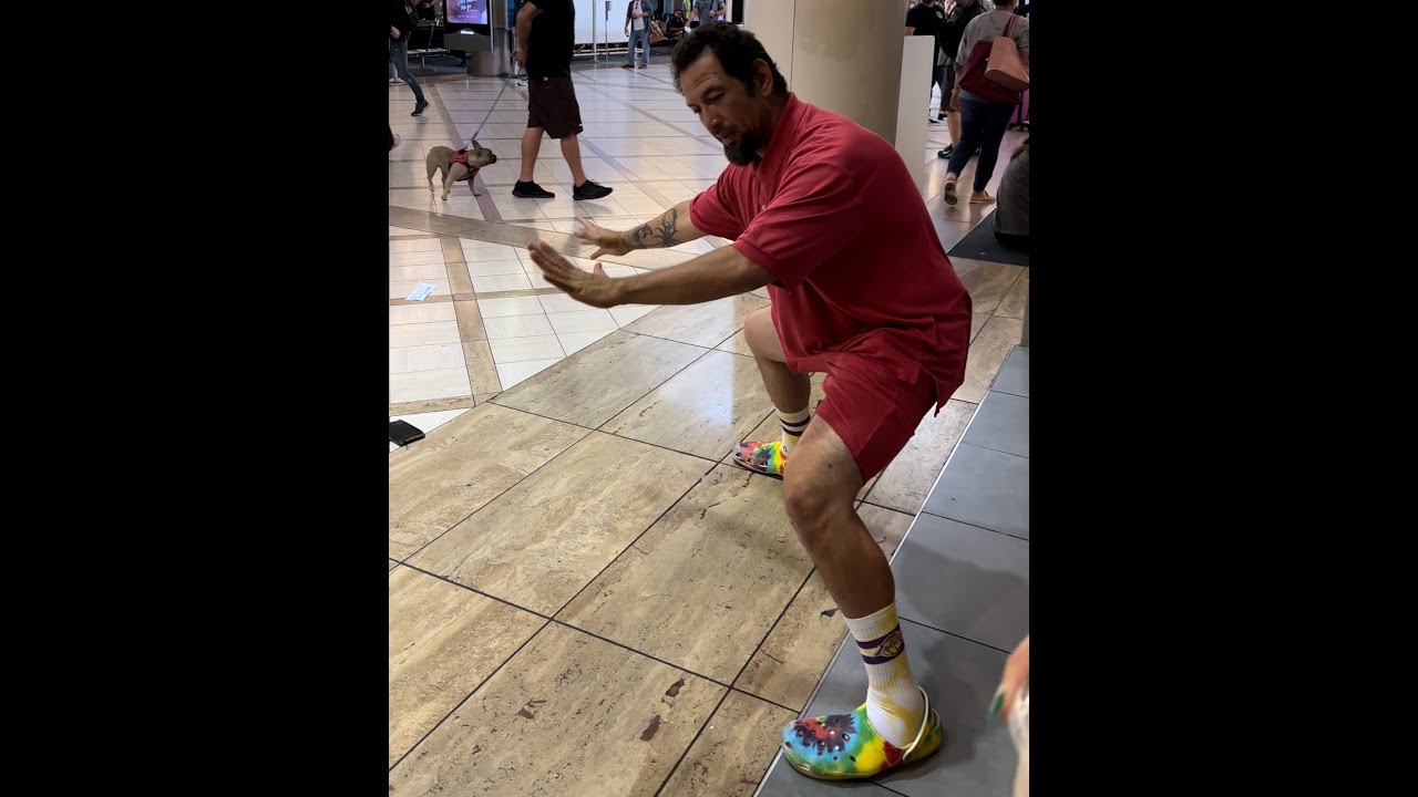 THIS JUST HAPPENED @ LAX TODAY😂 - YouTube