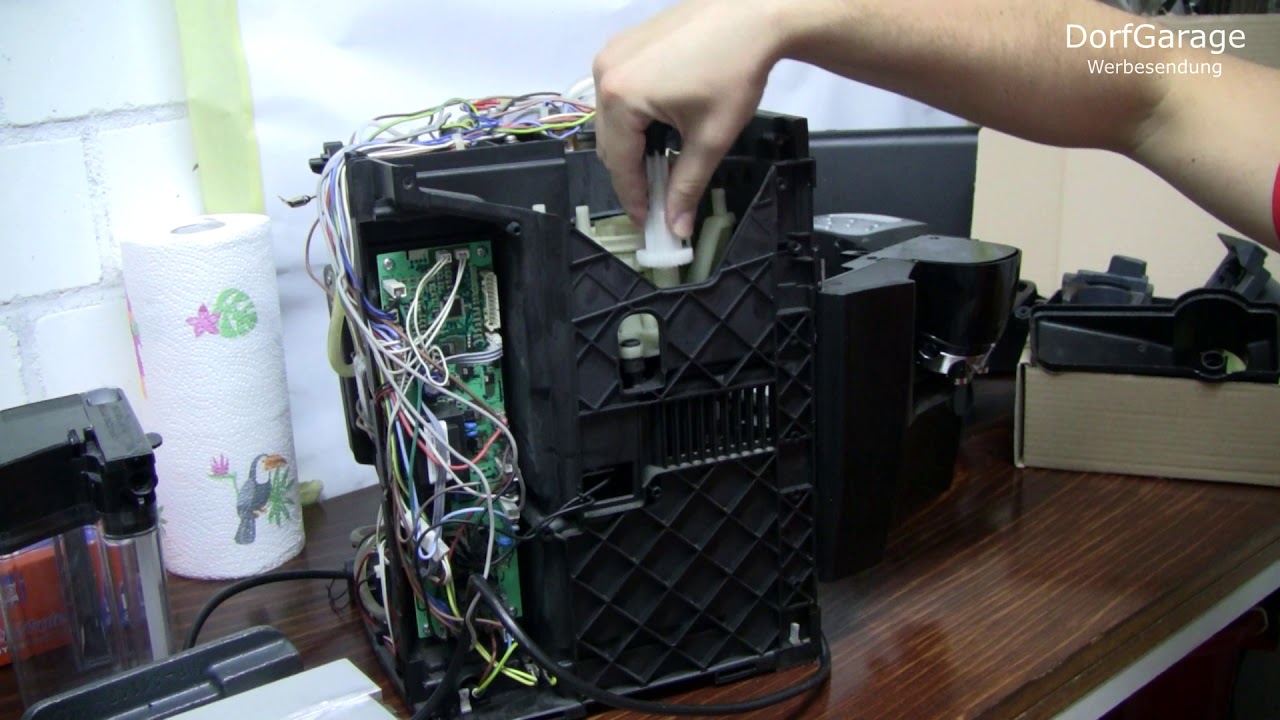 DeLonghi Magnifica ESAM 4500 -- Teil 1 -- Welcome to the Show - YouTube