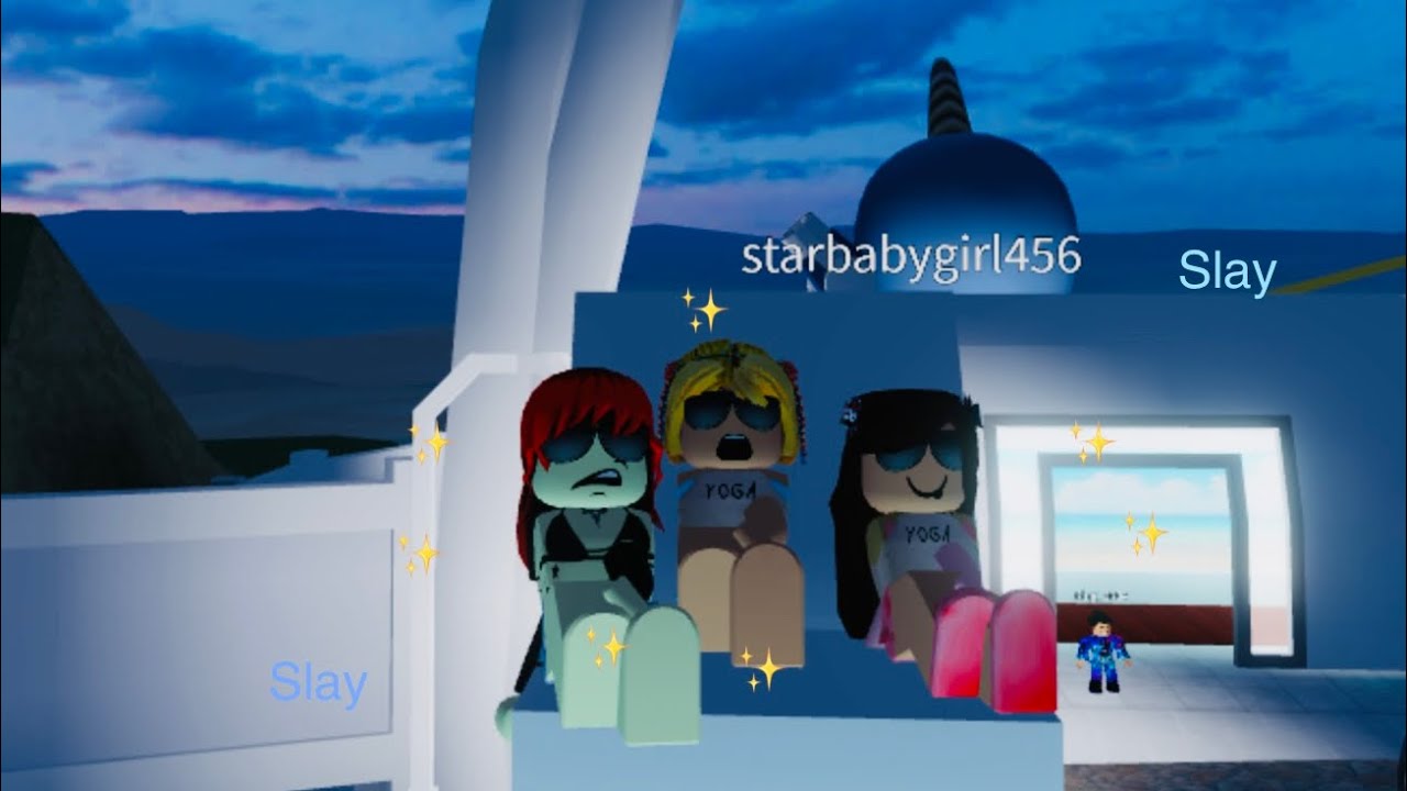 Playing robloxian waterpark with my sisters - YouTube