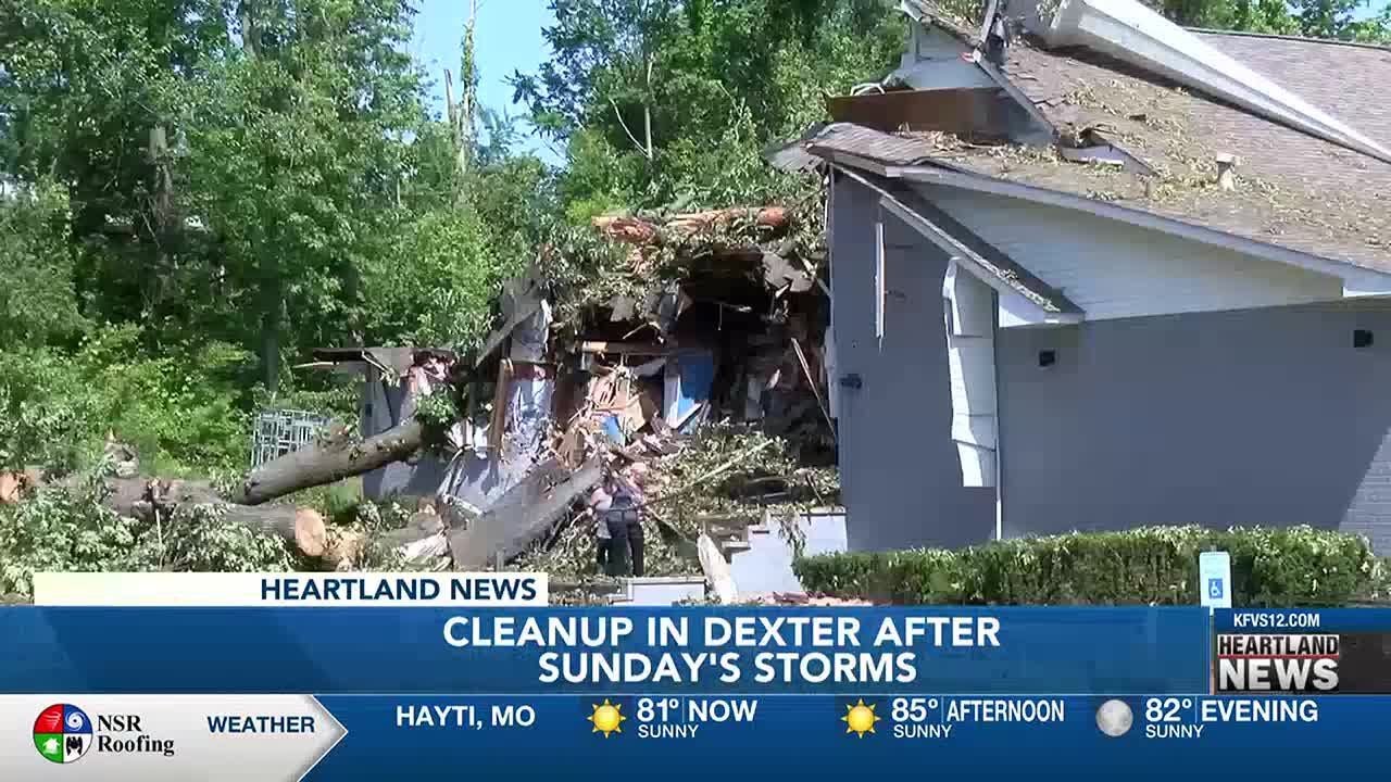 Storm damage cleanup underway in Dexter, Mo. - YouTube