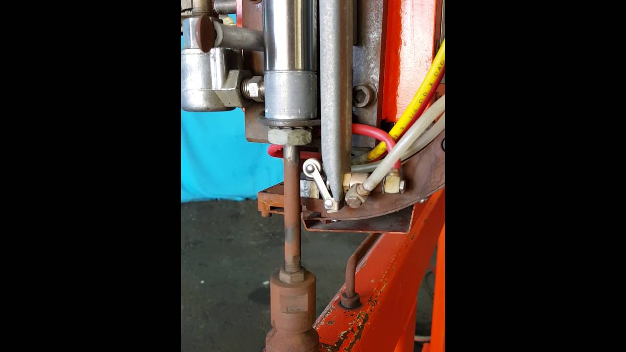 Gripnail fastening system automatic fastening center model 448-1 - YouTube