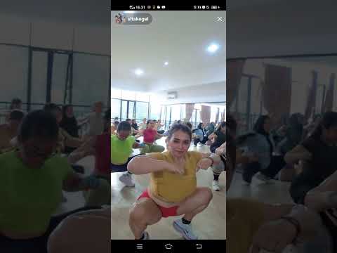 Lupa upload Tante arsita senam